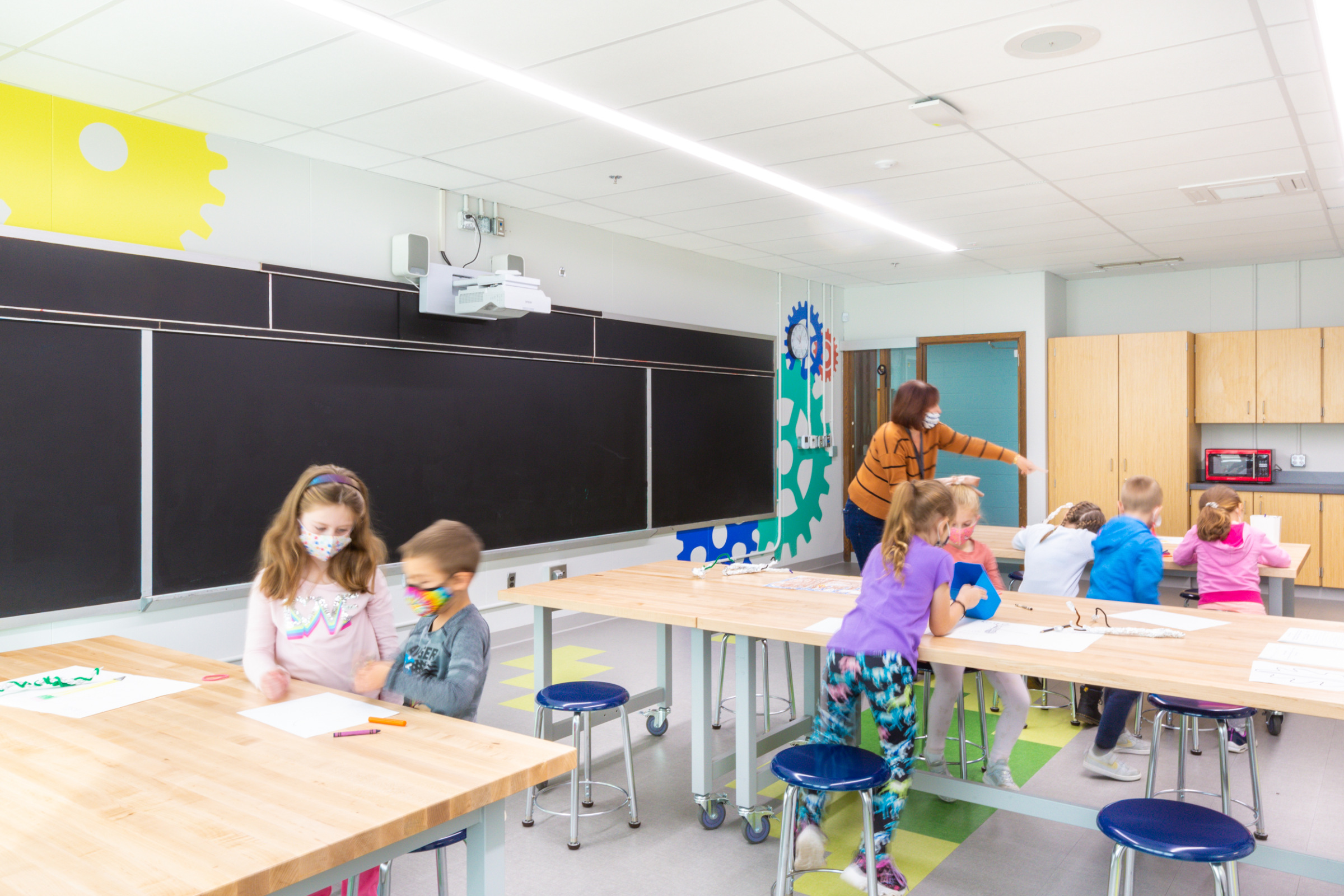 Smithfield Elementary Schools Supergraphics | DBVW Architects